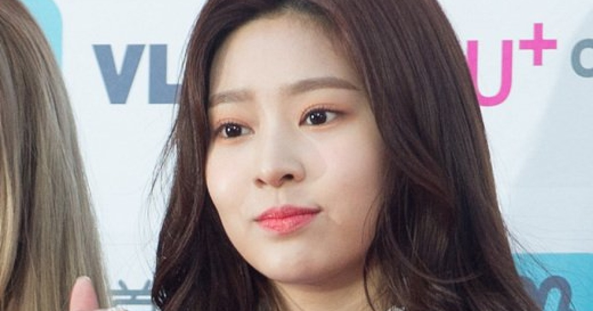 [포토] 아이즈원 김민주, '수정같은 눈망울'