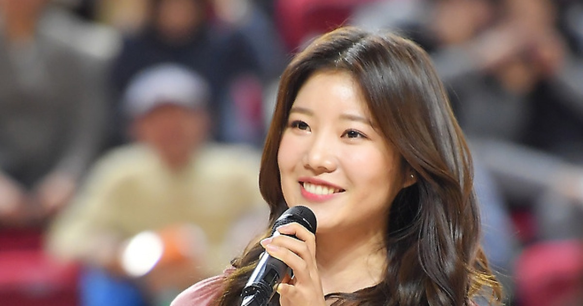 추화정 '농구장에서 반짝이는 미모' [포토엔HD]