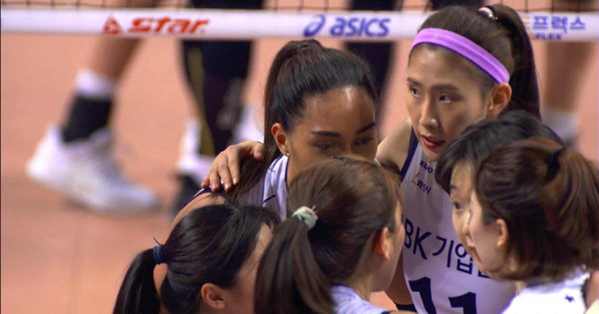 [스포츠타임] '어나이 34점 폭발' IBK기업은행, GS칼텍스 잡고 3연패 탈출