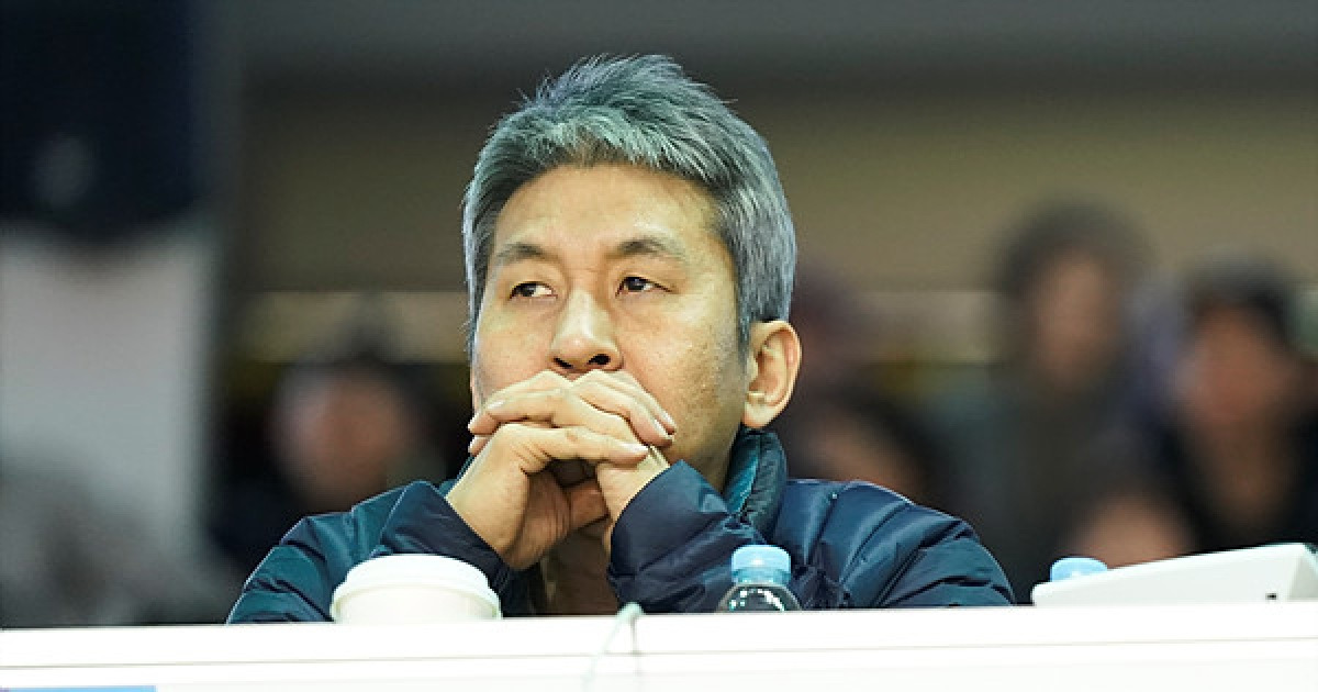 [JB포토] KCC-KGC전 관람하는 남자농구대표팀 김상식 감독