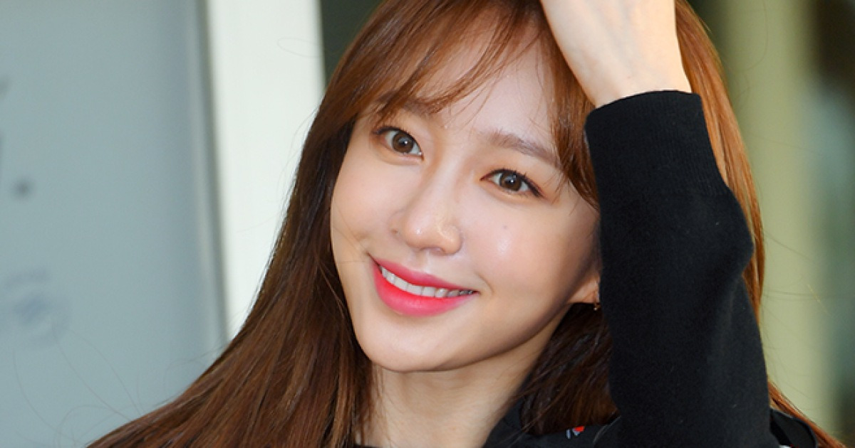 [TD포토] EXID 하니 '설연휴는 해외에서 보내요~'