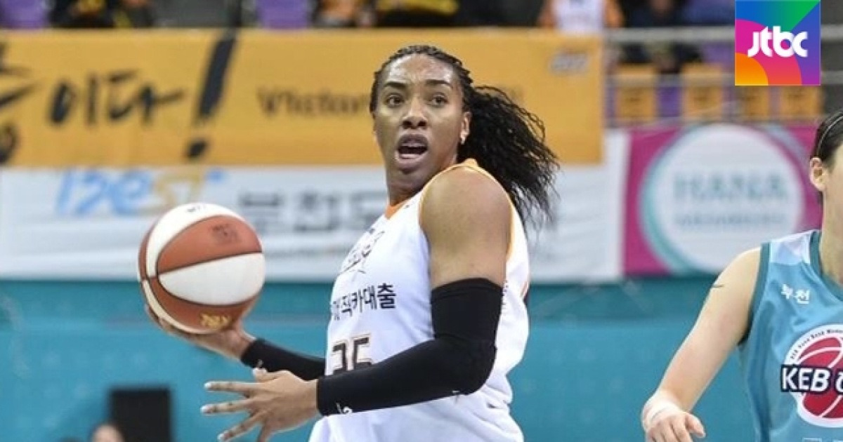 KB스타즈, 하나은행 꺾고 파죽의 13연승..선두 굳건