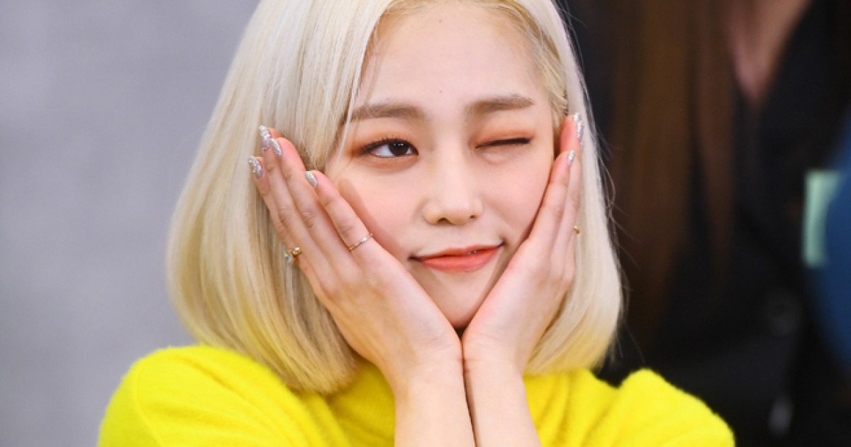 [TD직캠] CLC 장예은 '치명적인 깨물하트와 윙크 3종 세트'