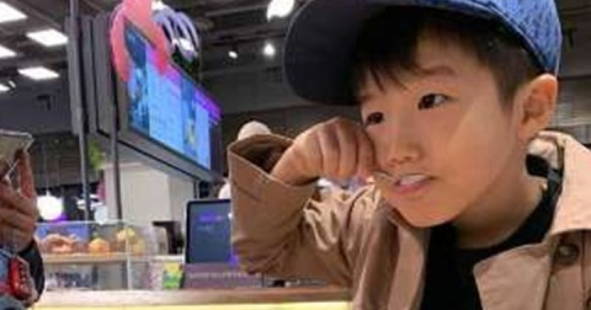 YG 양현석, 붕어빵 아들과 다정한 일상 공개 "나의 친구"(ft.GD)