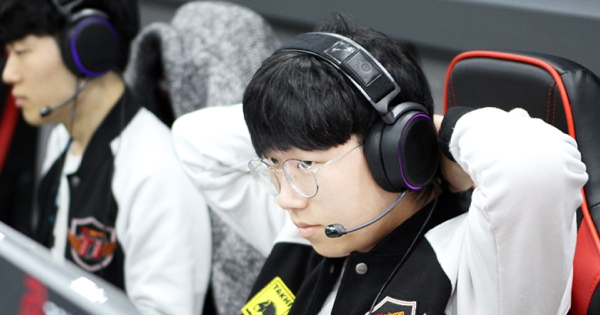 [포토] SKT '아카드' 임광현 '목이 뻐근하네'