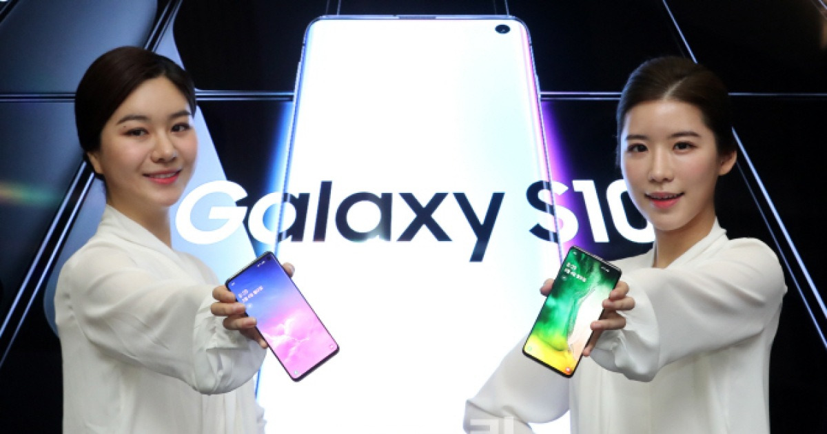 [포토]SKT, 삼성 갤럭시 S10 오늘부터 개통시작!