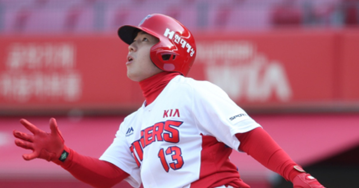 '이창진-해즐베이커 홈런' KIA, KT 꺾고 시범경기 무패 행진