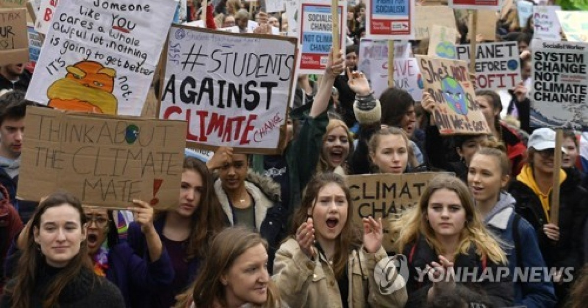 BRITAIN STUDENTS CLIMATE STRIKE