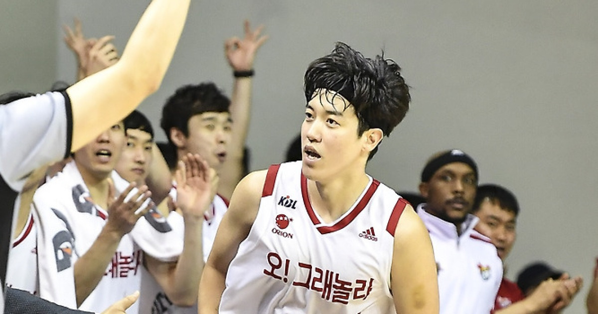 '허일영 결승 3점슛' 오리온, KGC 꺾고 6강 PO 진출!