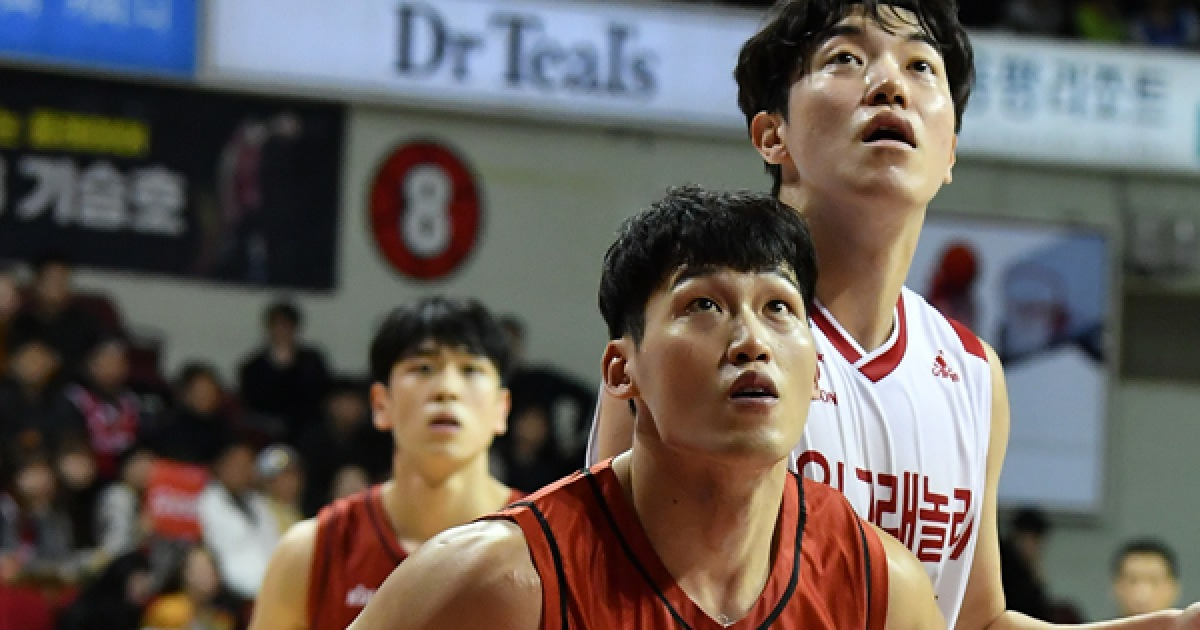 [JB포토] KGC 최현민 '박스아웃'