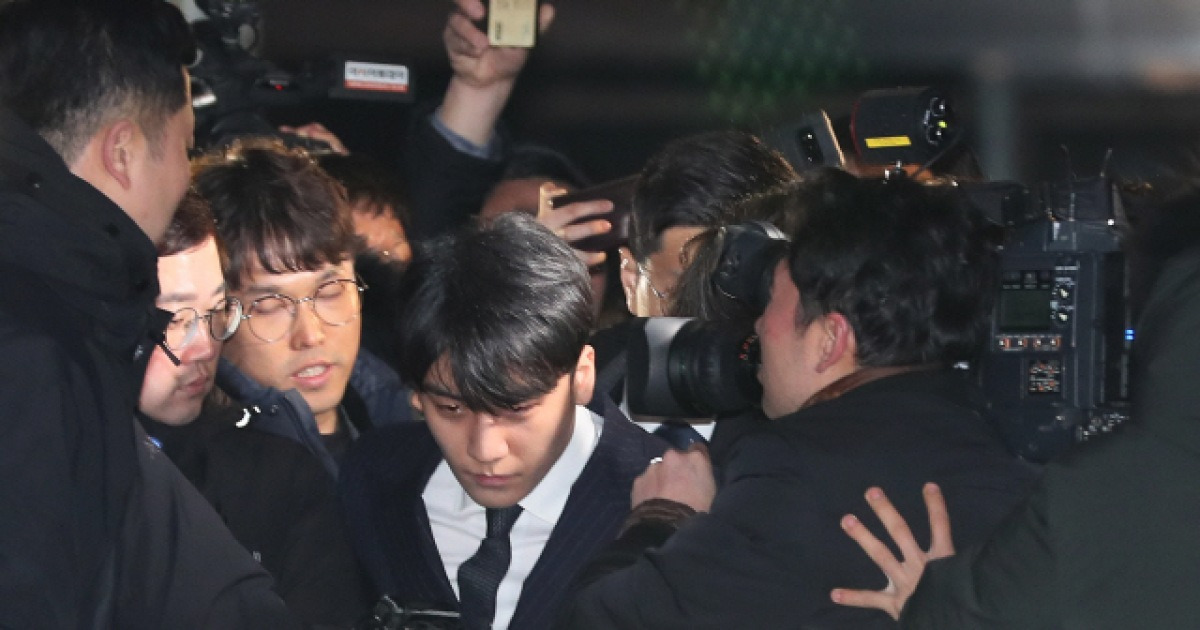 '승리 스캔들'로 폭락하는 YG·FNC株..창사이래 최대 위기