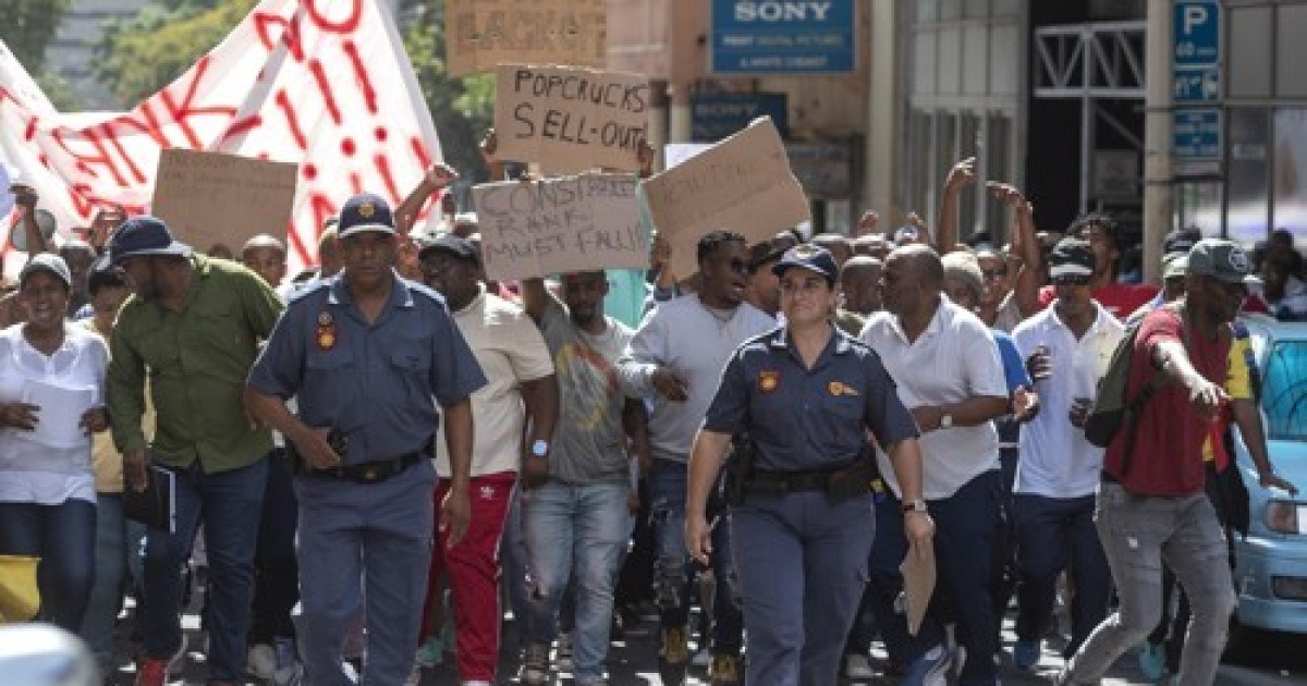 SOUTH AFRICA POLICE PROTEST