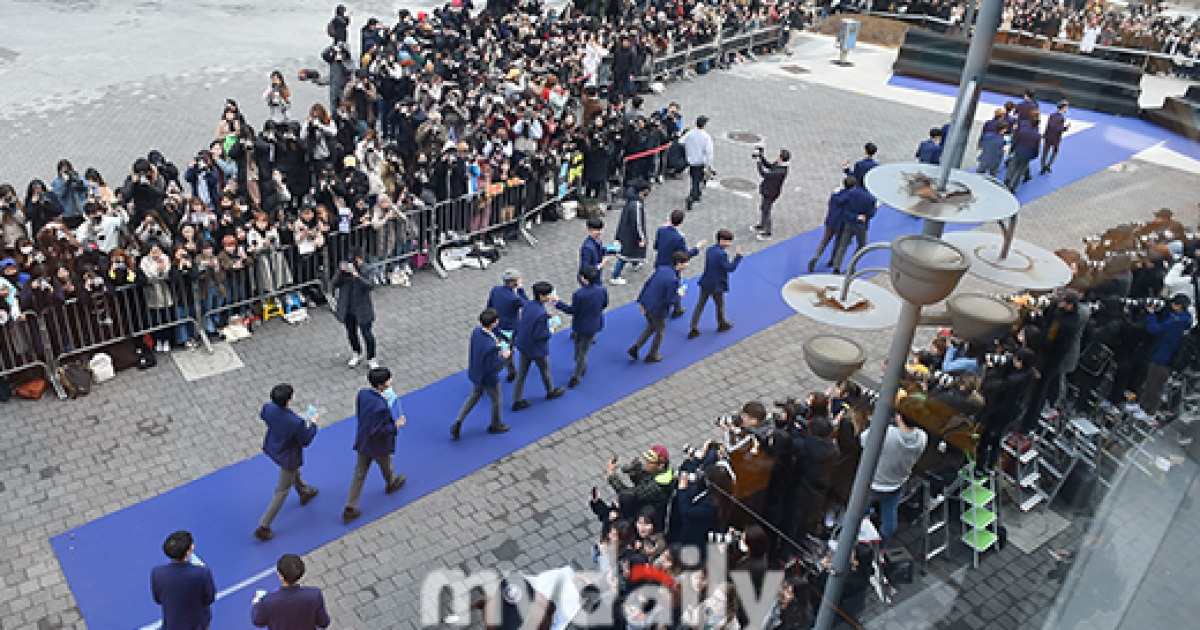 [MD포토] 상암 DMC 문화공원에서 진행된 프로듀스X101 미니 팬미팅