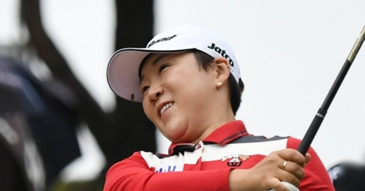 신지애, T포인트 대회 첫날 단독선두 [JLPGA]