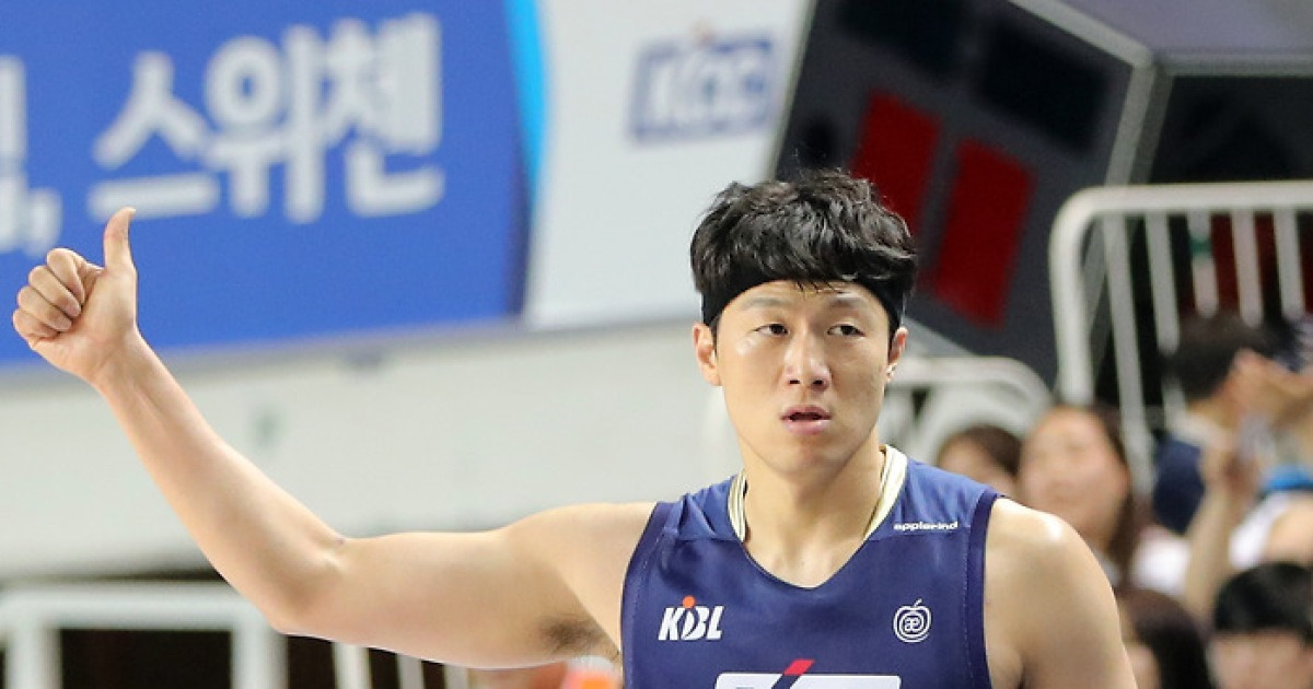 'MVP 이정현 26득점' KCC, 오리온 꺾고 6강 1차전 승리