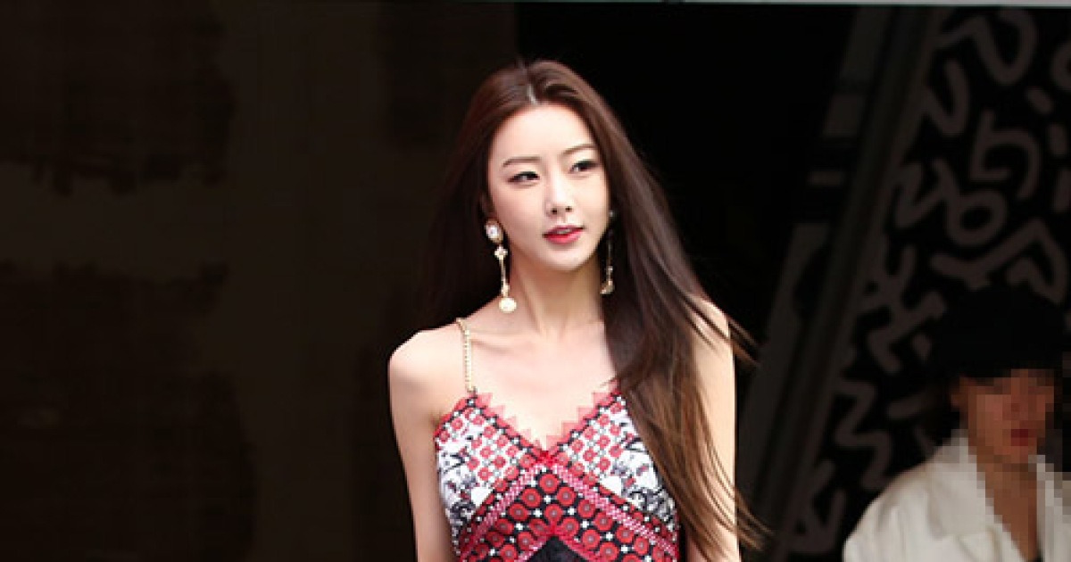 [bnt포토] 달수빈 '휴양지 패션으로 시선 강탈'