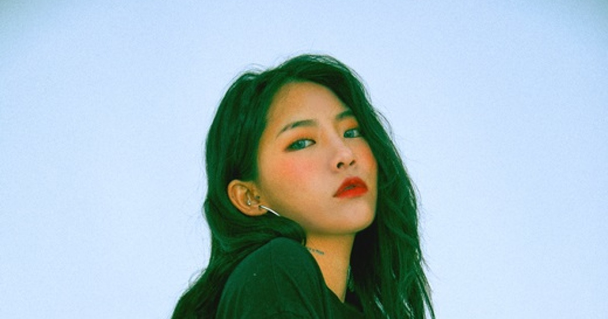 컴백 이바다 첫 정규앨범 기분 좋은 설렘 느껴져