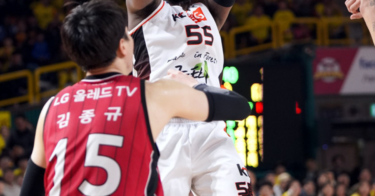 [기록] KT, 역대 PO 전반 최다 3점슛 12개 성공