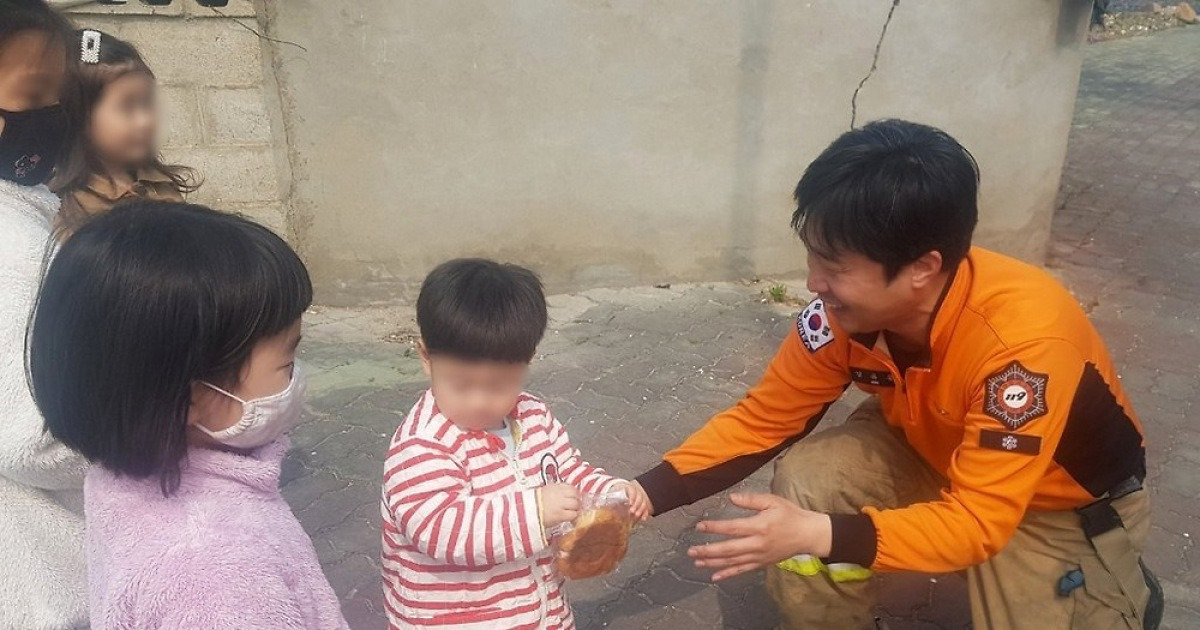 "소방관 아저씨, 산불 꺼주셔서 감사합니다"