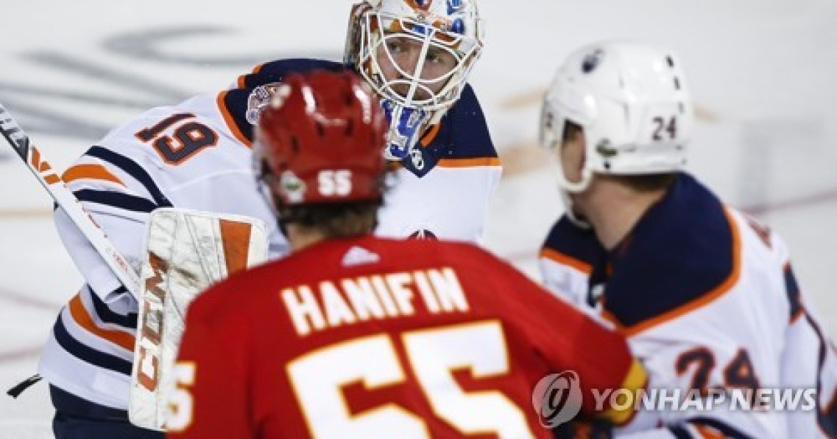 Oilers Flames Hockey