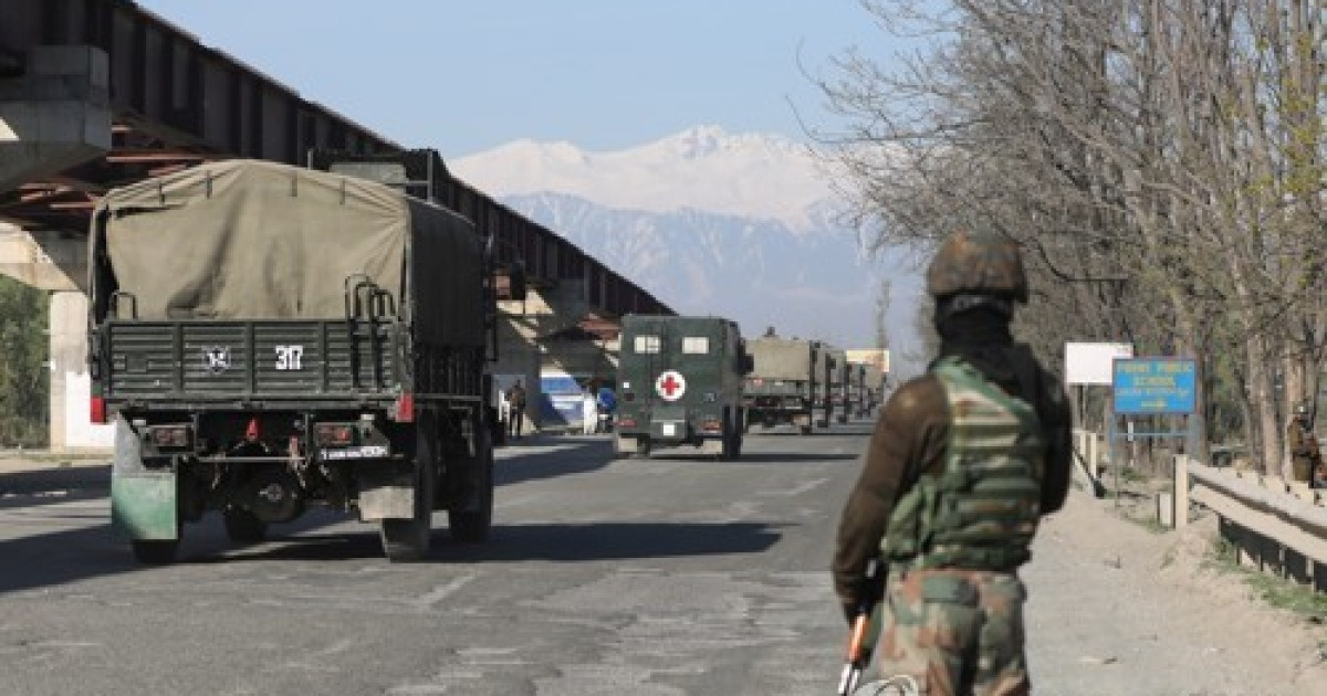 INDIA KASHMIR SECURITY FORCES CONVOY