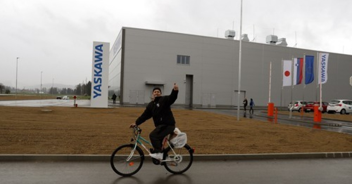 SLOVENIA JAPAN YASKAWA ROBOT FACTORY