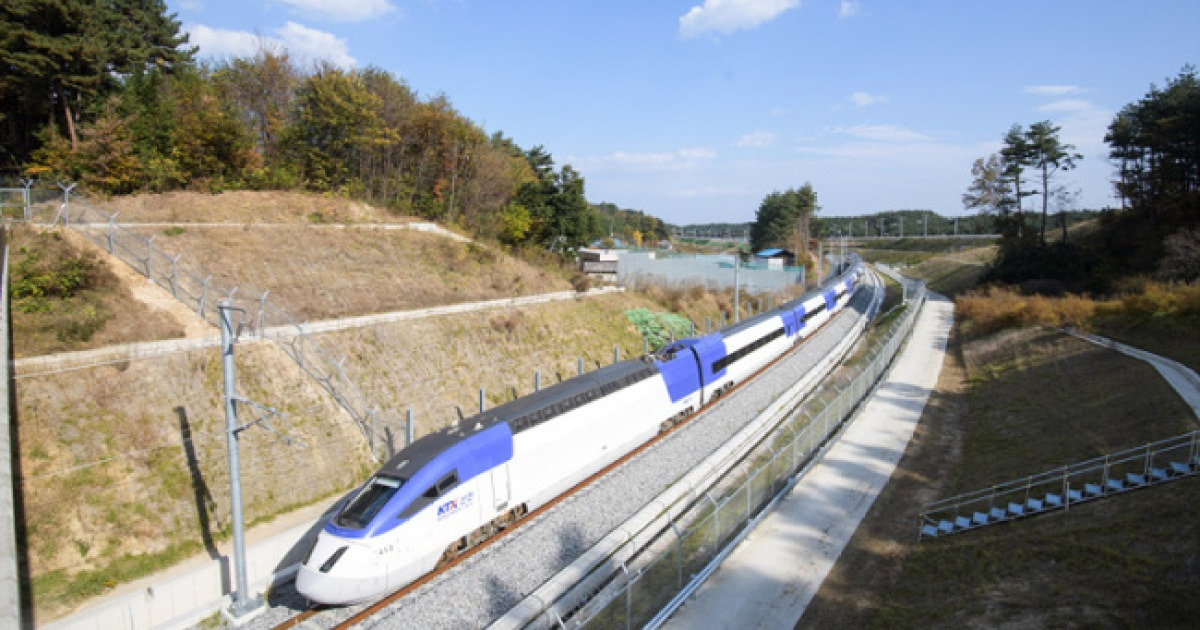 코레일, 산불 피해 지원위해 강릉선 KTX 30% 할인