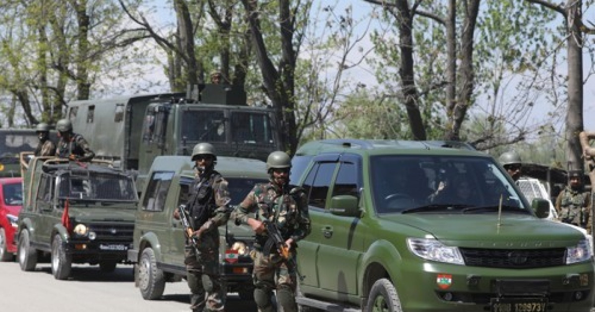 INDIA KASHMIR SECURITY FORCES CONVOY