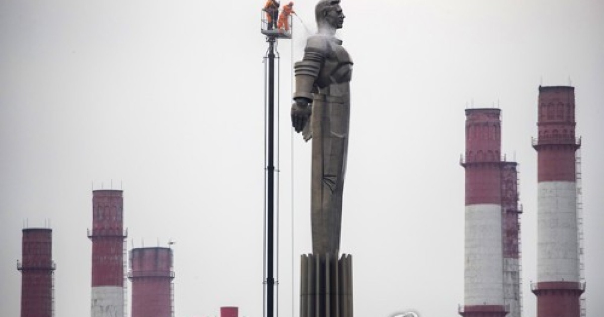 RUSSIA COSMONAUT DAY PREPARATION