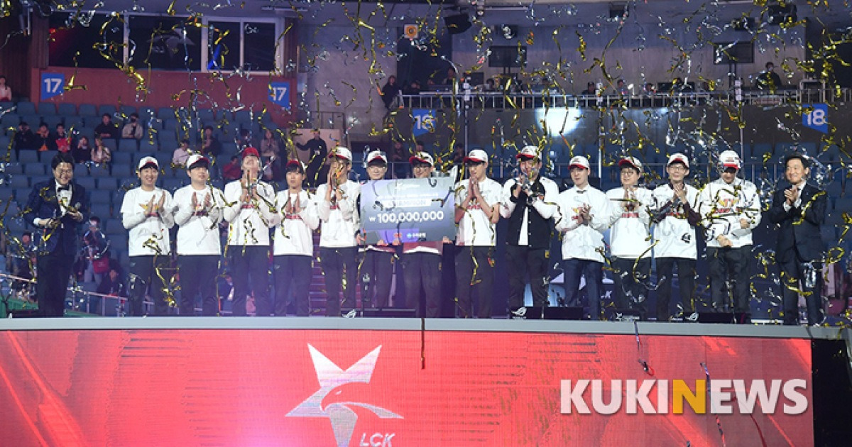 SKT T1 '승리는 우리의 것'