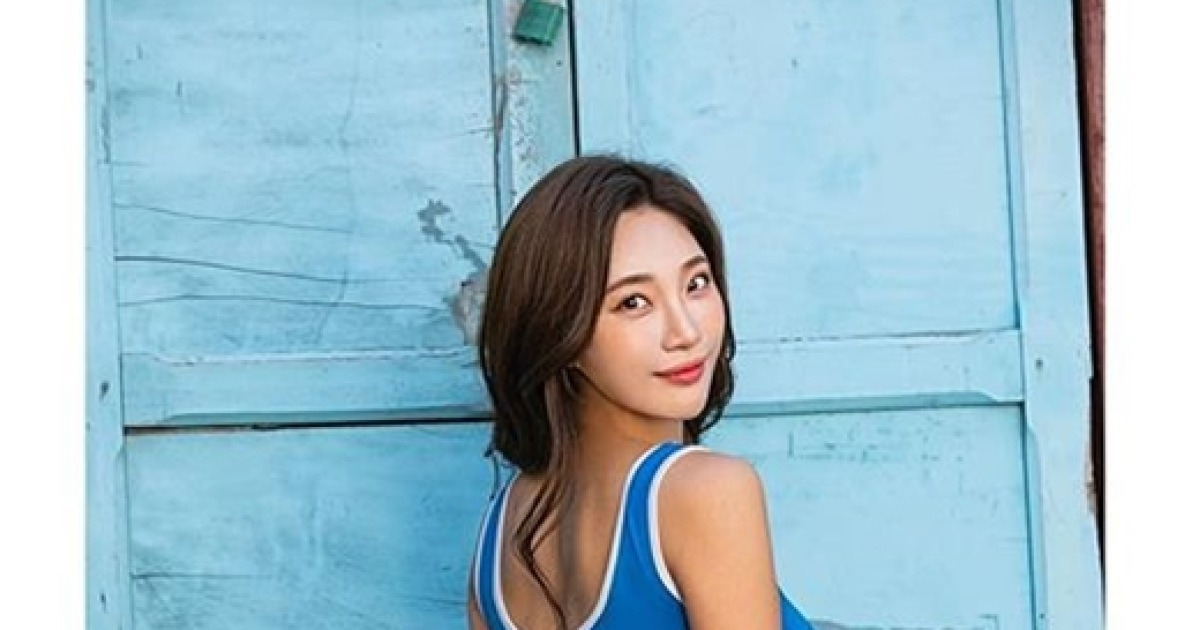 "파격적, S라인 뒤태"..스튜어디스 출신 모델 정유승, 미모는 청순해