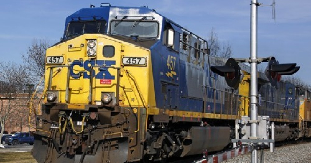 Earns CSX