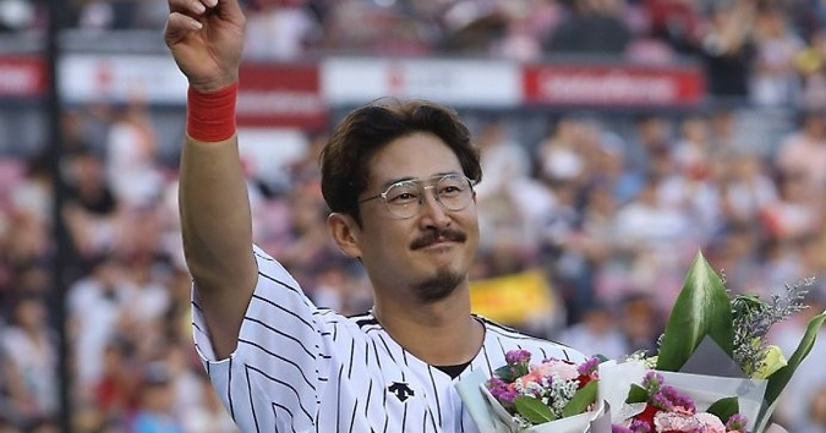 LG 박용택, KBO리그 최초 2천400안타