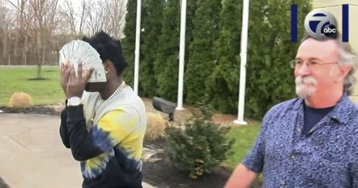 Rapper Border Arrest