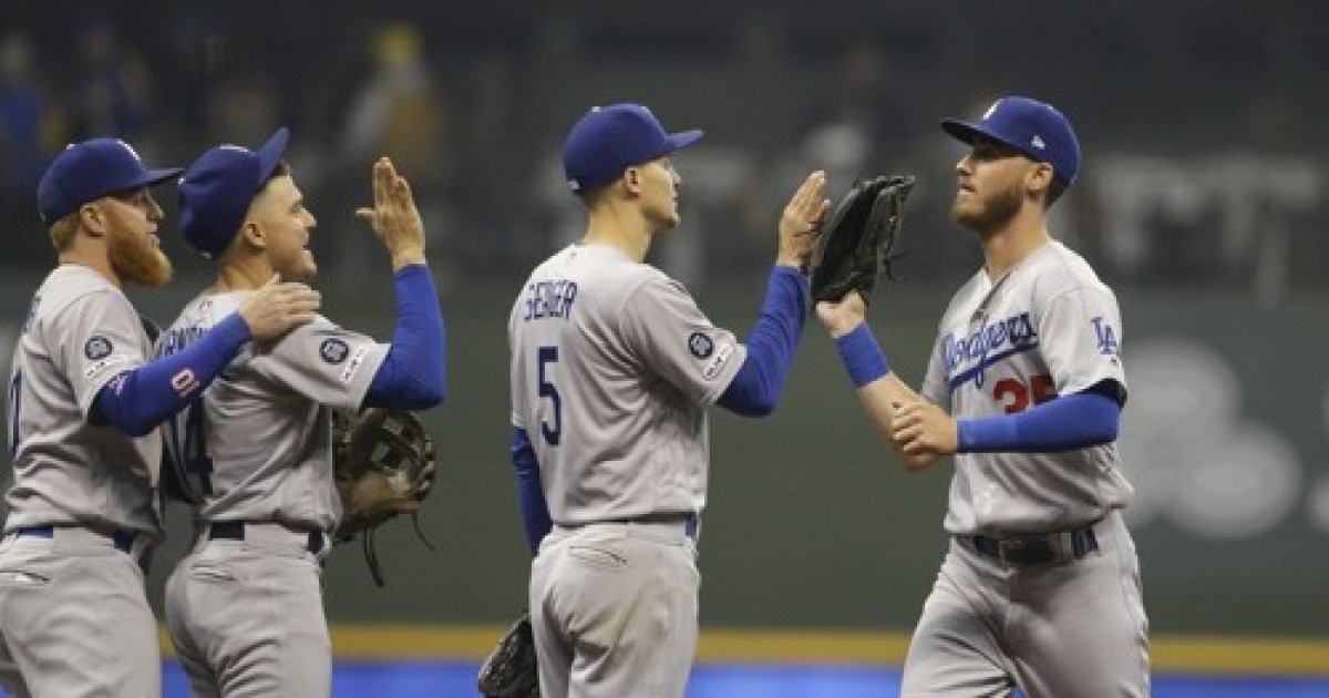 Dodgers Brewers Baseball