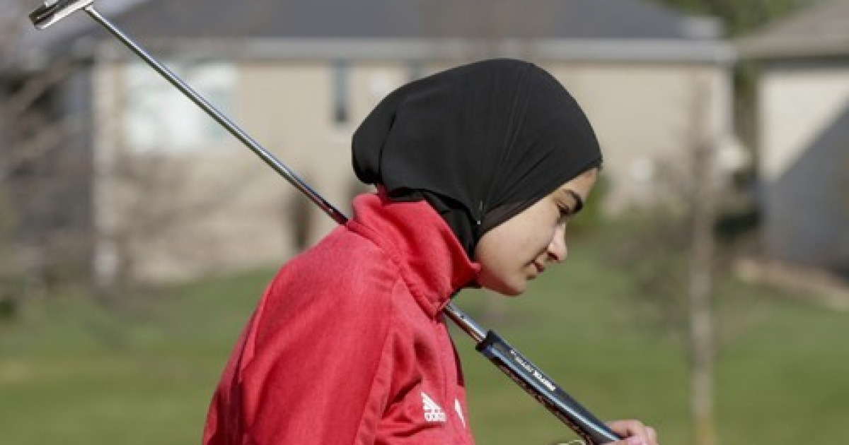 Golf in Hijab