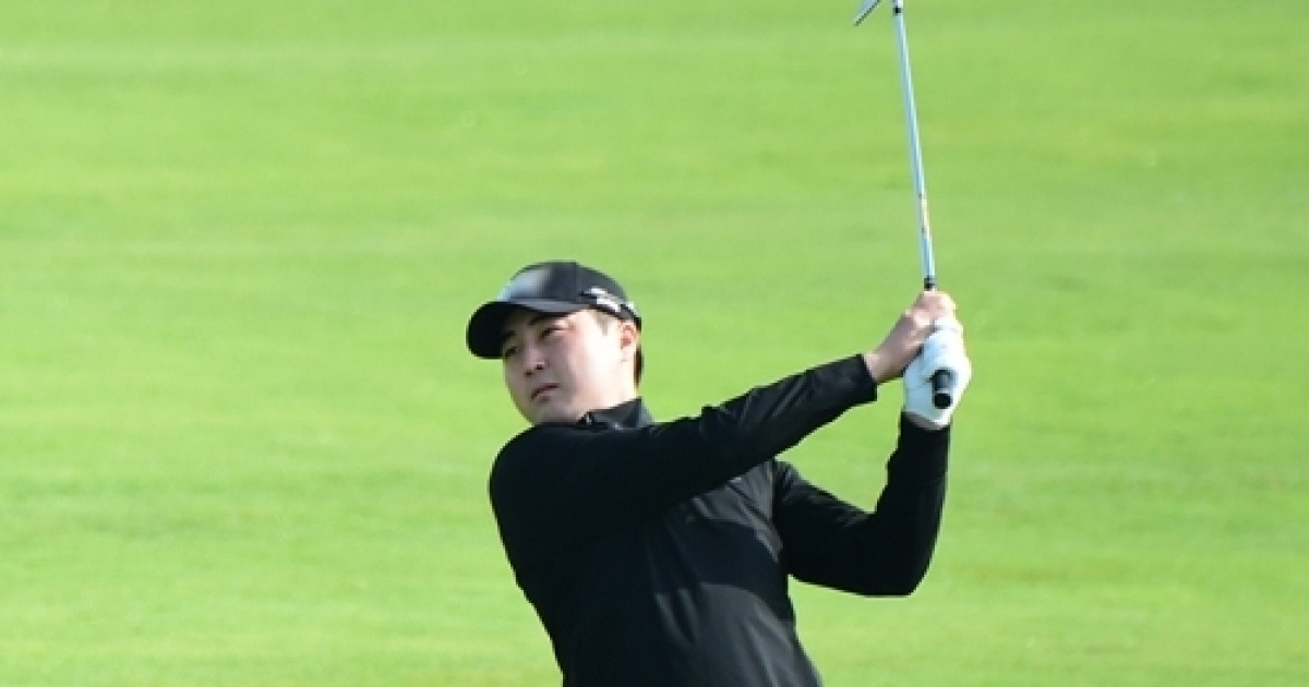 이태훈, KPGA 개막전 우승 보인다..김재호·김한별은 추격