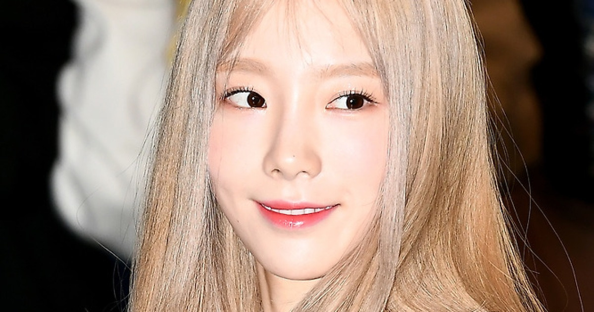 소녀시대 태연 미소 짓는 인형[포토엔hd]