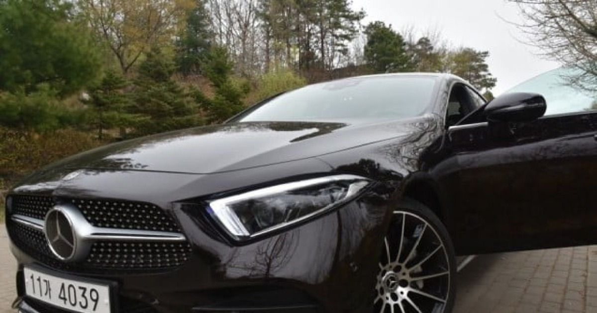 [타봤습니다] '노타이 만큼 야하다' 벤츠 CLS 400d AMG Line