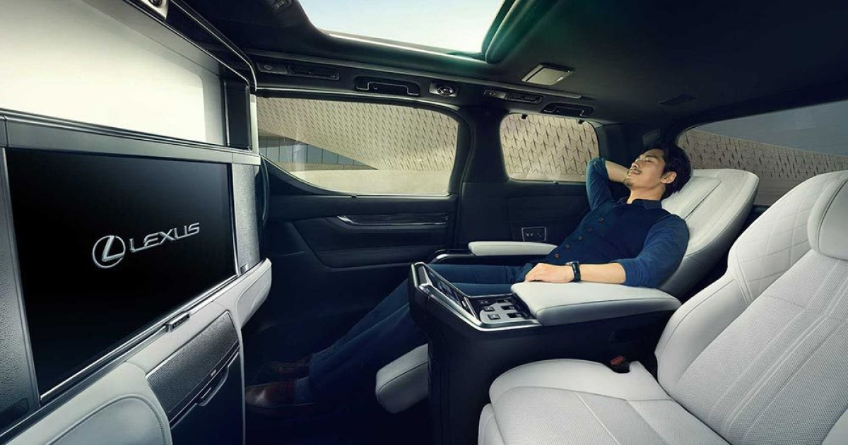 렉서스, 4인승 럭셔리 미니밴 LM 공개 | 오토뷰