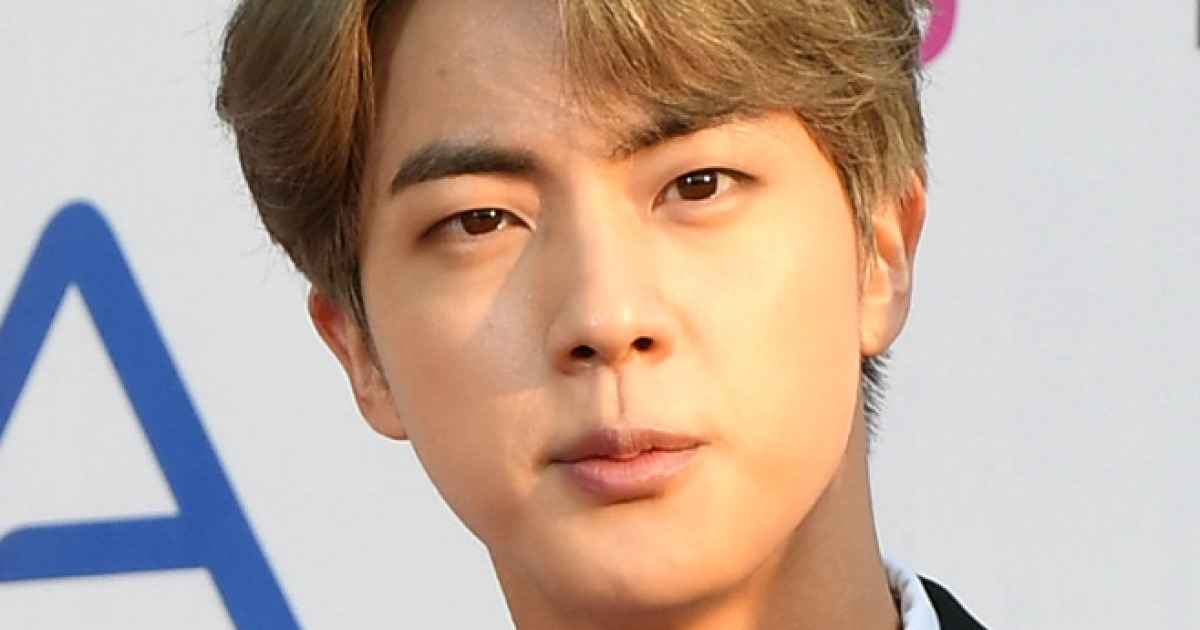 [TD포토] 방탄소년단 진 '귀티 나는 외모'