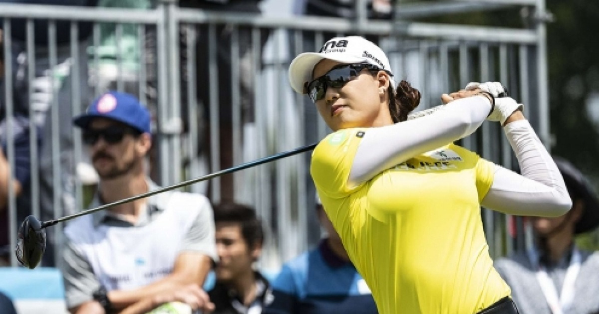 시즌 첫 승 겨냥한 단독1위 이민지 [LPGA LA오픈]