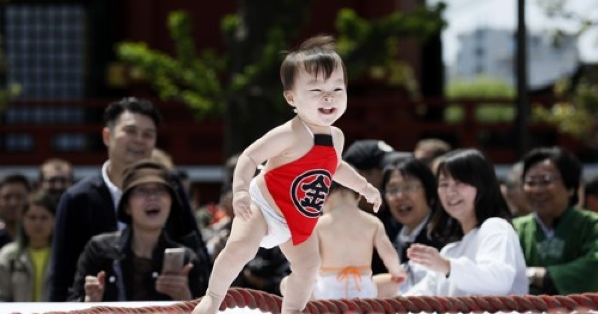 epaselect JAPAN BABY CRYING CONTEST