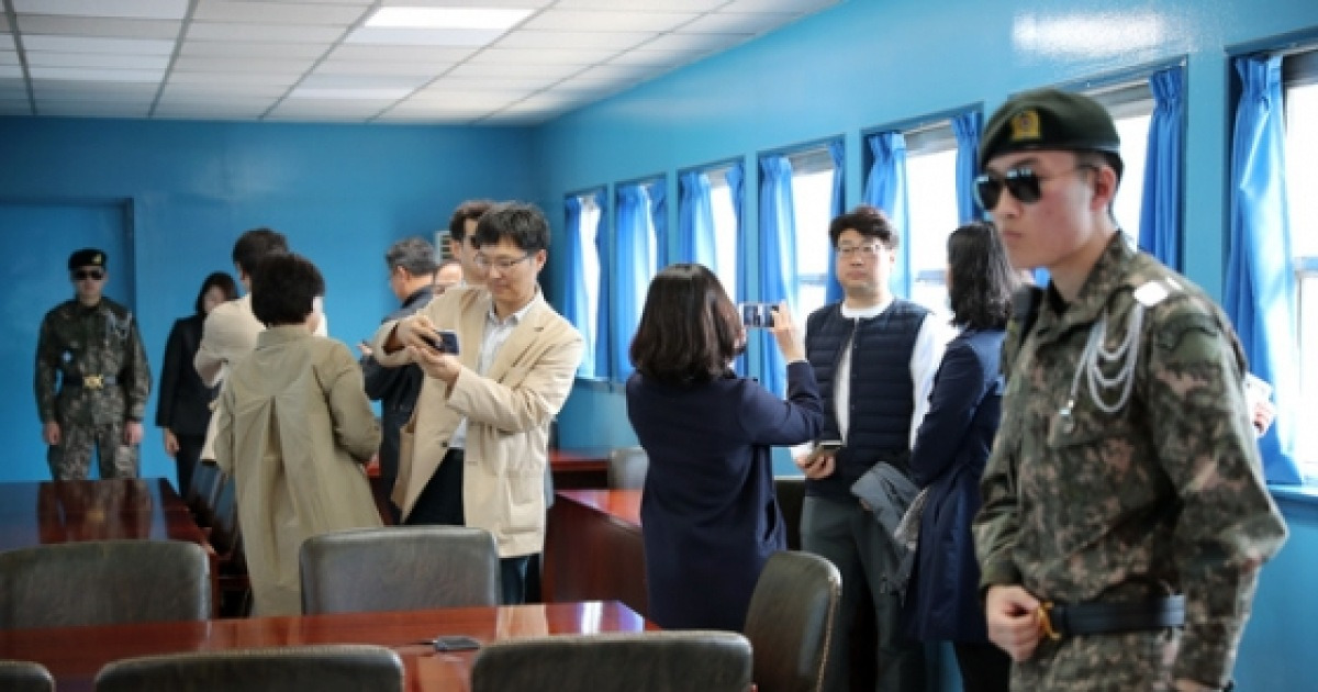 [르포] 문열린 판문점 JSA, '10초 월북' 해봤다