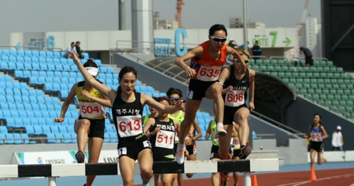 조하림, 전국종별육상 여자 3,000m 장애물 4연패..10분29초26