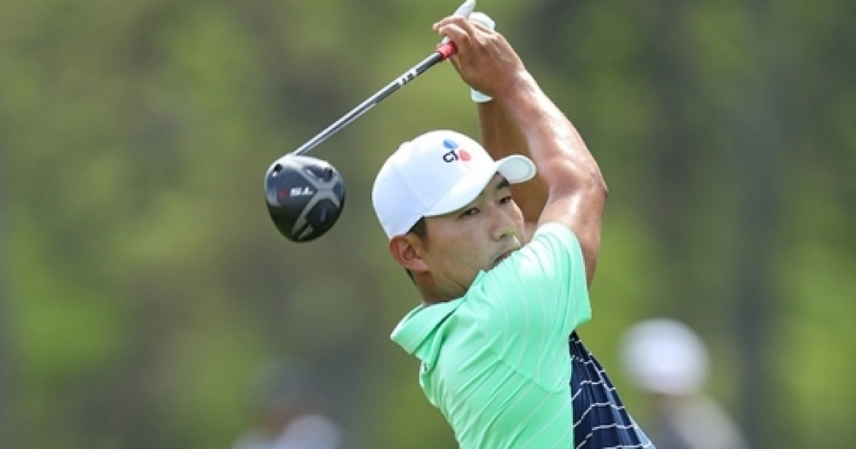 강성훈, PGA챔피언십 2R 공동 10위..김시우·임성재는 추락