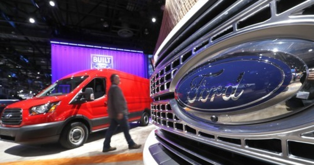 (FILE) USA ECONOMY FORD JOB CUTS