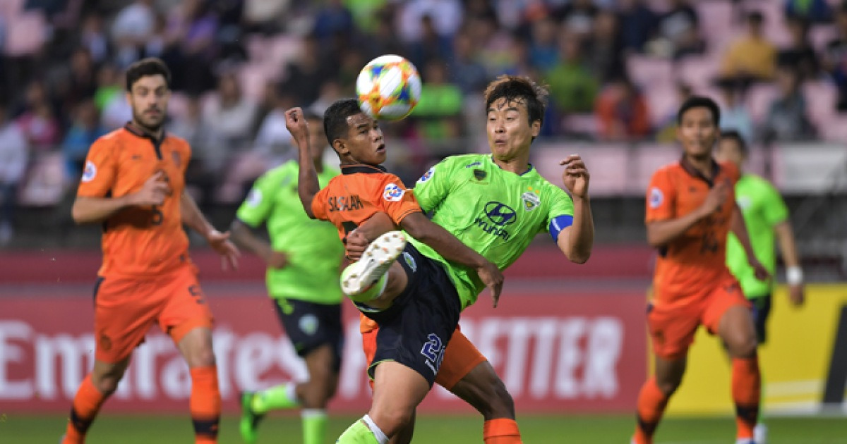 전북, '두줄수비' 부리람과 0-0 무승부.. 상하이와 ACL 16강 맞대결 [Oh!쎈 ON]