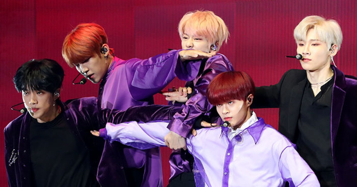 [E포토]AB6IX, '강렬한 데뷔 무대'