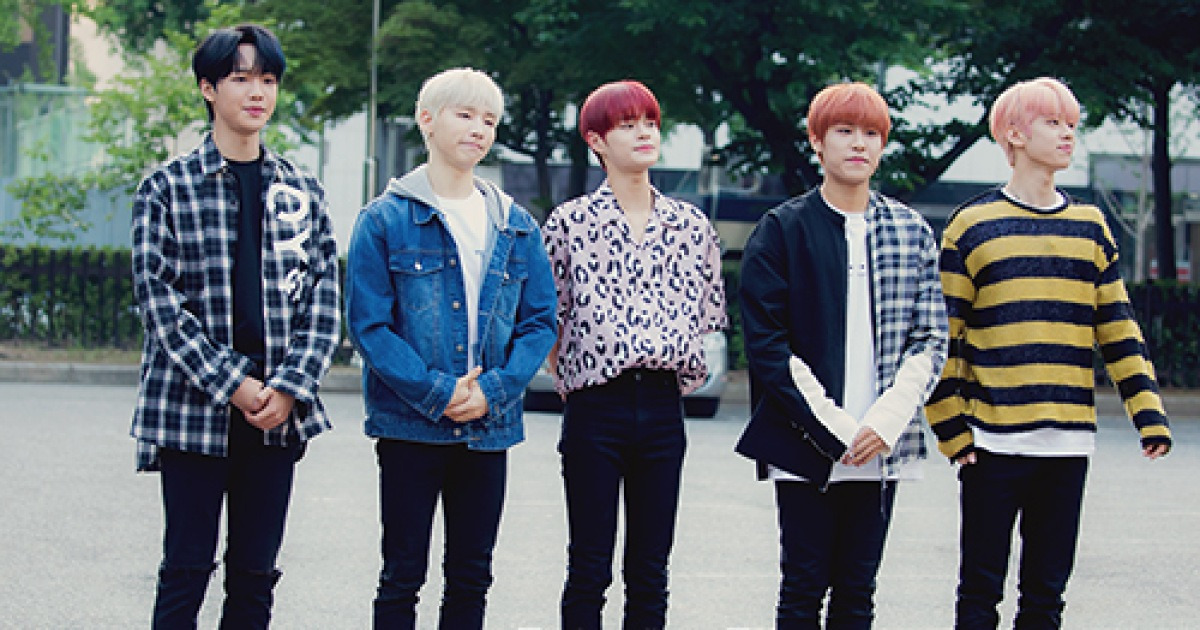 [bnt포토] AB6IX 임영민-전웅-이대휘-박우진-김동현 '무한매력 발사힐 다섯 남자들'